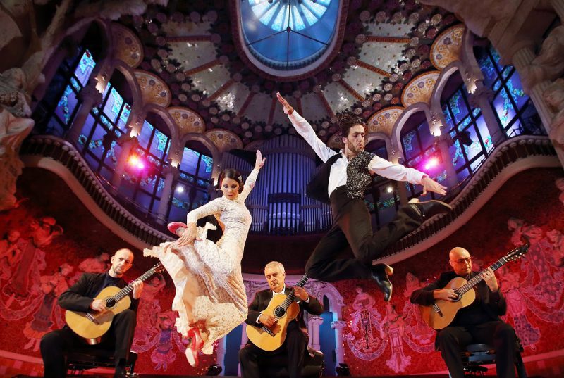 Barcelona Guitar trio & Dance - מוקסיני